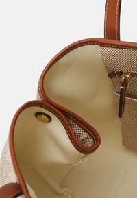 Lauren Ralph Lauren EMERIE TOTE EXTRA LARGE - Shopper - natural lauren ...