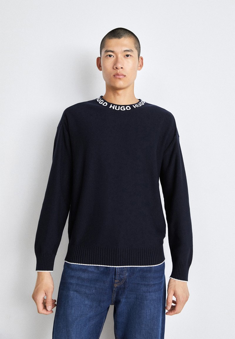 HUGO SMARLO - Striktrøje - navy/lyseblå - Zalando.dk