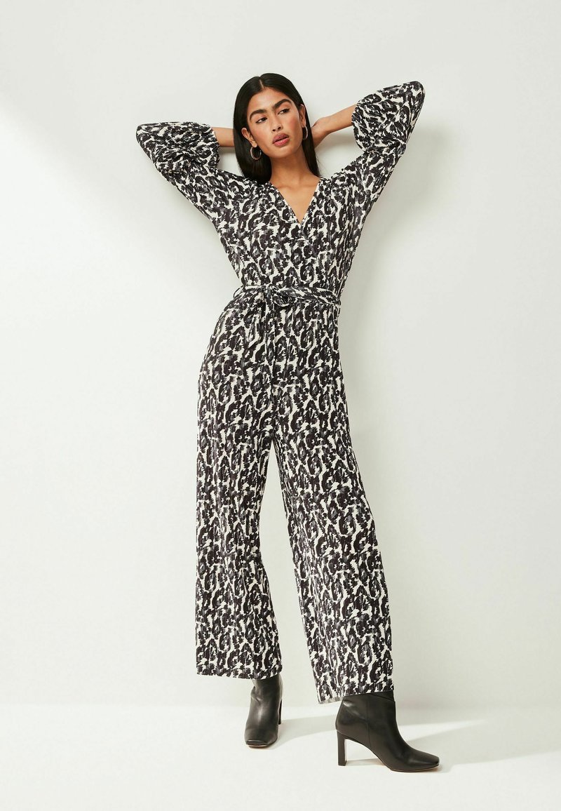 Next LONG SLEEVE PLISSE PETITE - Overall / Jumpsuit - black white/svart ...