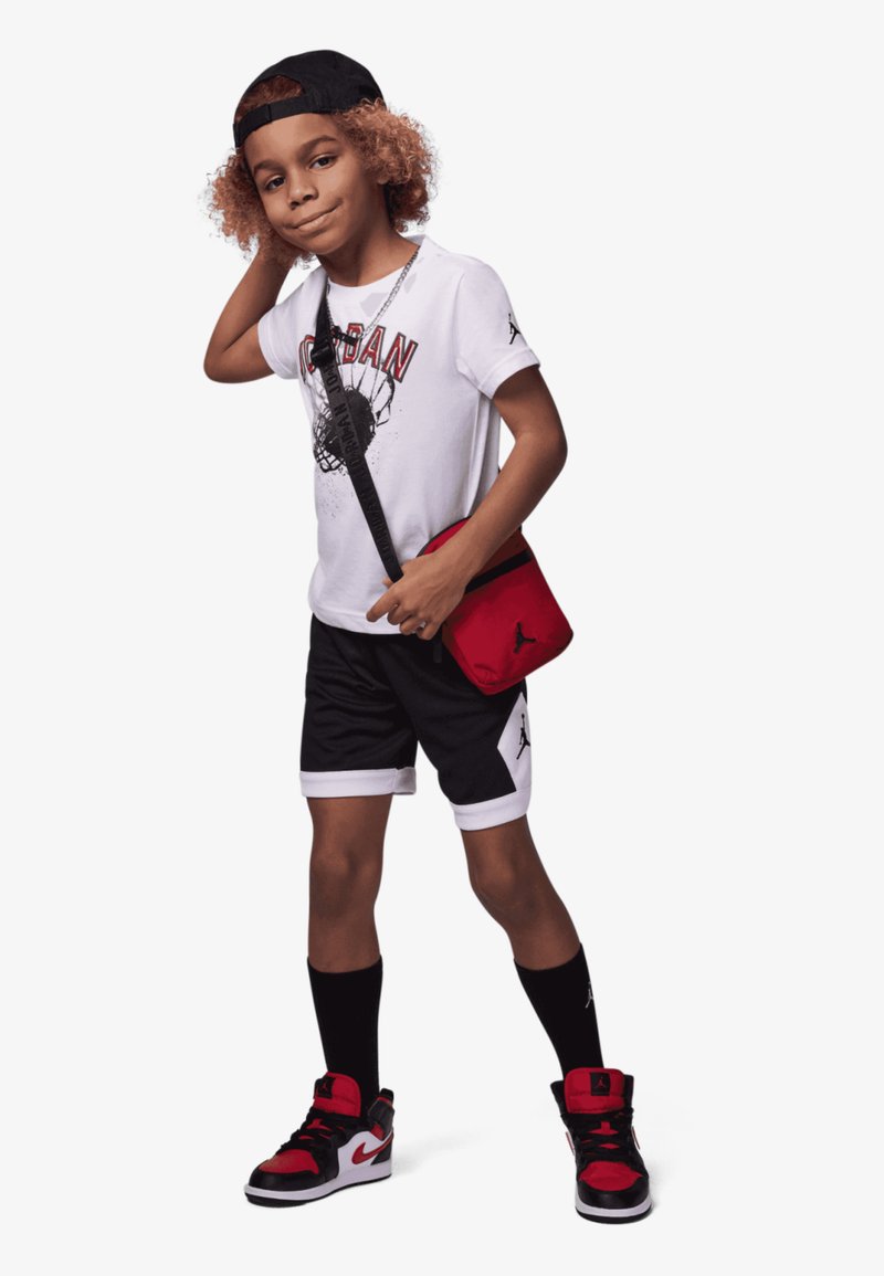 Jordan JORDAN HOOP UNISEX SET - Shorts - off noir/black - Zalando