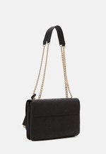 Guess HELAINA CONVERTIBLE XBODY FLAP - Keresztpántos táska - black ...