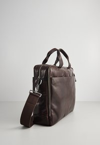 Strellson ABBEY BRIEFBAG MHZ - Portfölj - d.braun/mörkbrun - Zalando.se