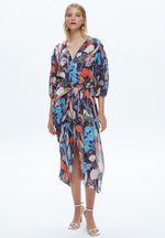 adL BUFF - Day dress - printed blue/multi-coloured - Zalando
