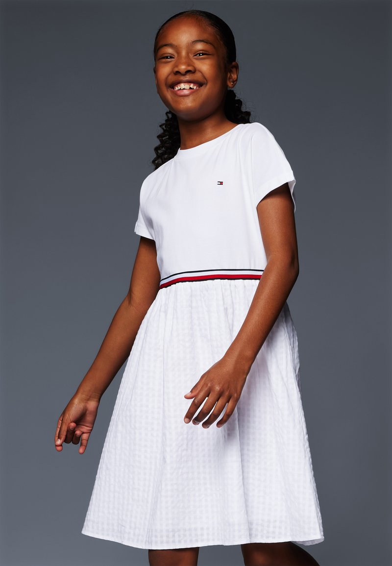 Tommy Hilfiger GLOBAL STRIPE COMBI DRESS - Robe de jour - white/blanc ...