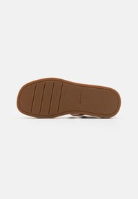 Clarks ALDA STRAP - Plateausandalette - tan - Zalando.at