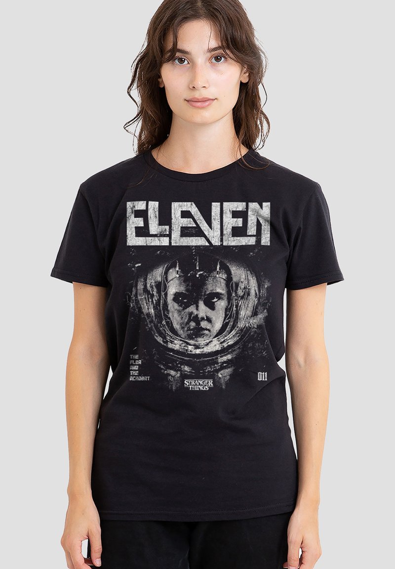 NETFLIX STRANGER THINGS ELEVEN LABORATORY - Print T-shirt - black - Zalando