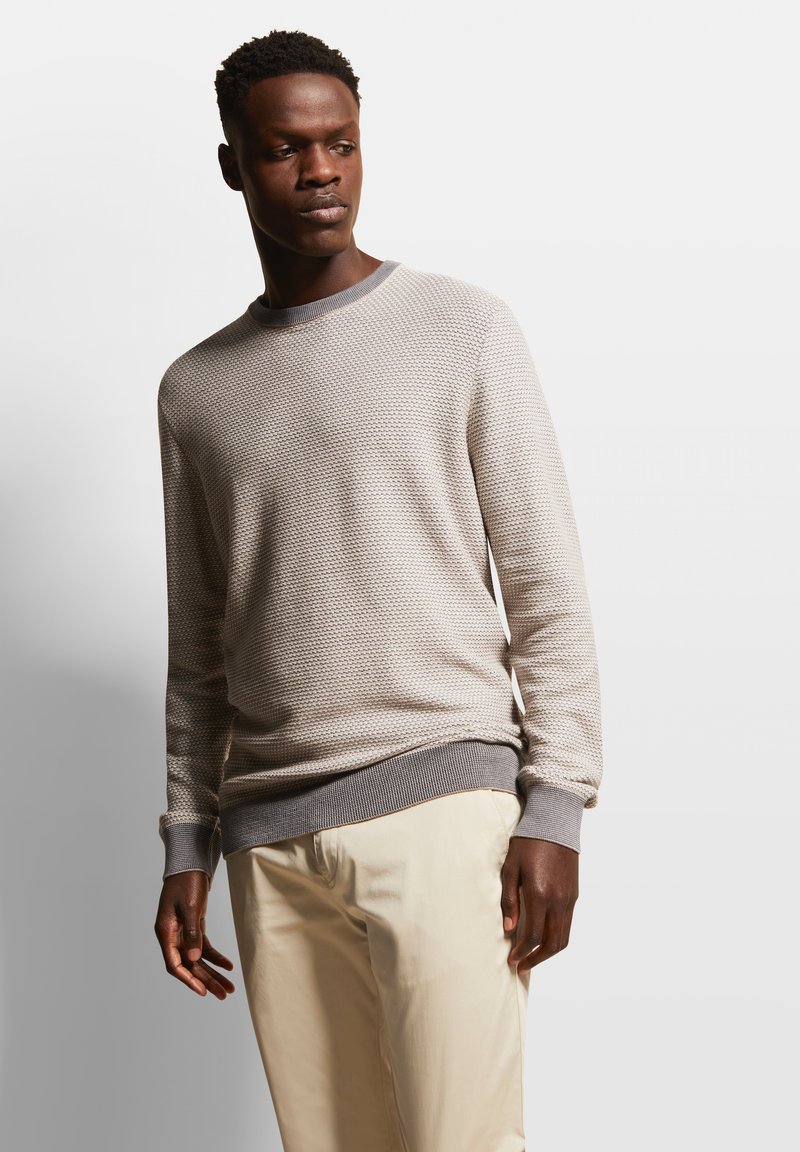 bugatti MIT STRUKTURMUSTER - Strickpullover - beige - Zalando.at