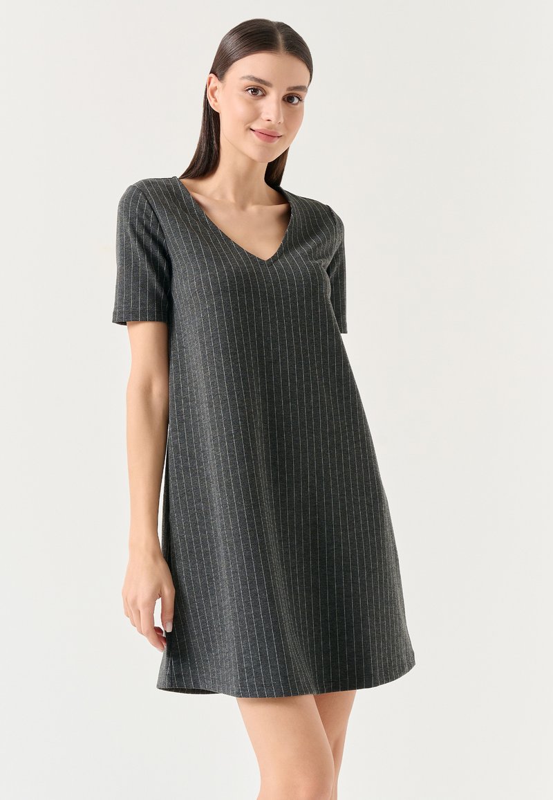 Jimmy Key Jersey dress - anthracite - Zalando