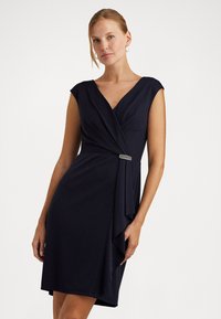 Lauren Ralph Lauren RYLAN SHORT SLEEVE DRESS - Cocktailjurk - lighthouse navy/zwart - Zalando.be