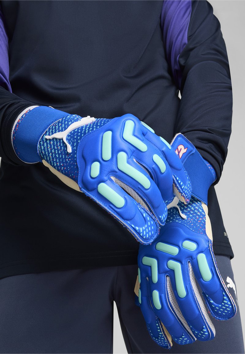 Puma FUTURE PRO HYBRID - Keepershandschoenen - bluemazing sunset glow ...