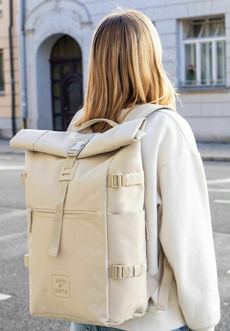 Sons of Aloha XL BACKPACK DAYPACK KANE - Tagesrucksack - shell beige ...
