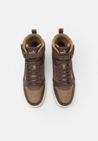 Puma GAME UNISEX - Zapatillas altas - chocolate chip/chocolate/gold ...