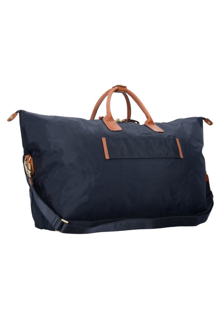 Weekender brics store