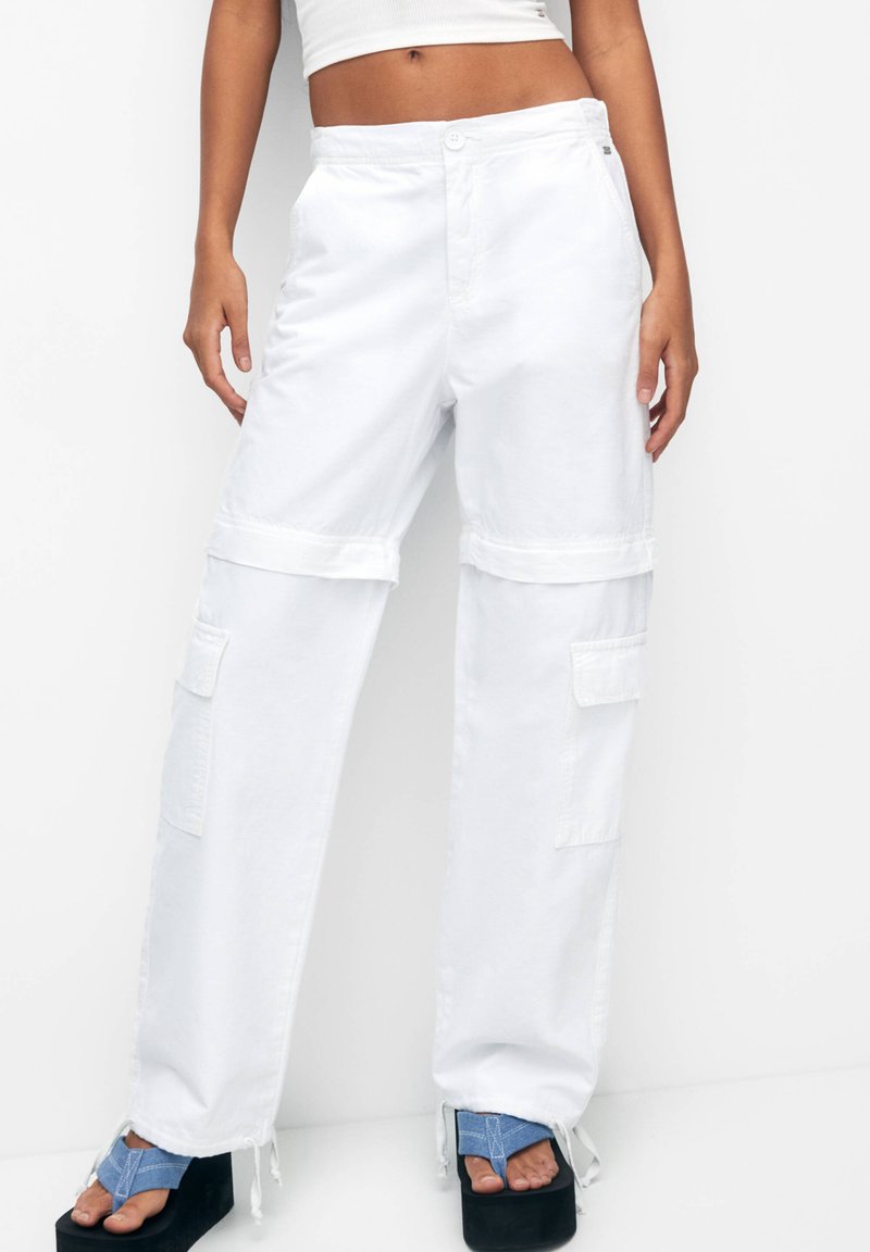 PULL&BEAR DETACHABLE - Pantaloni cargo - white/alb - Zalando.ro