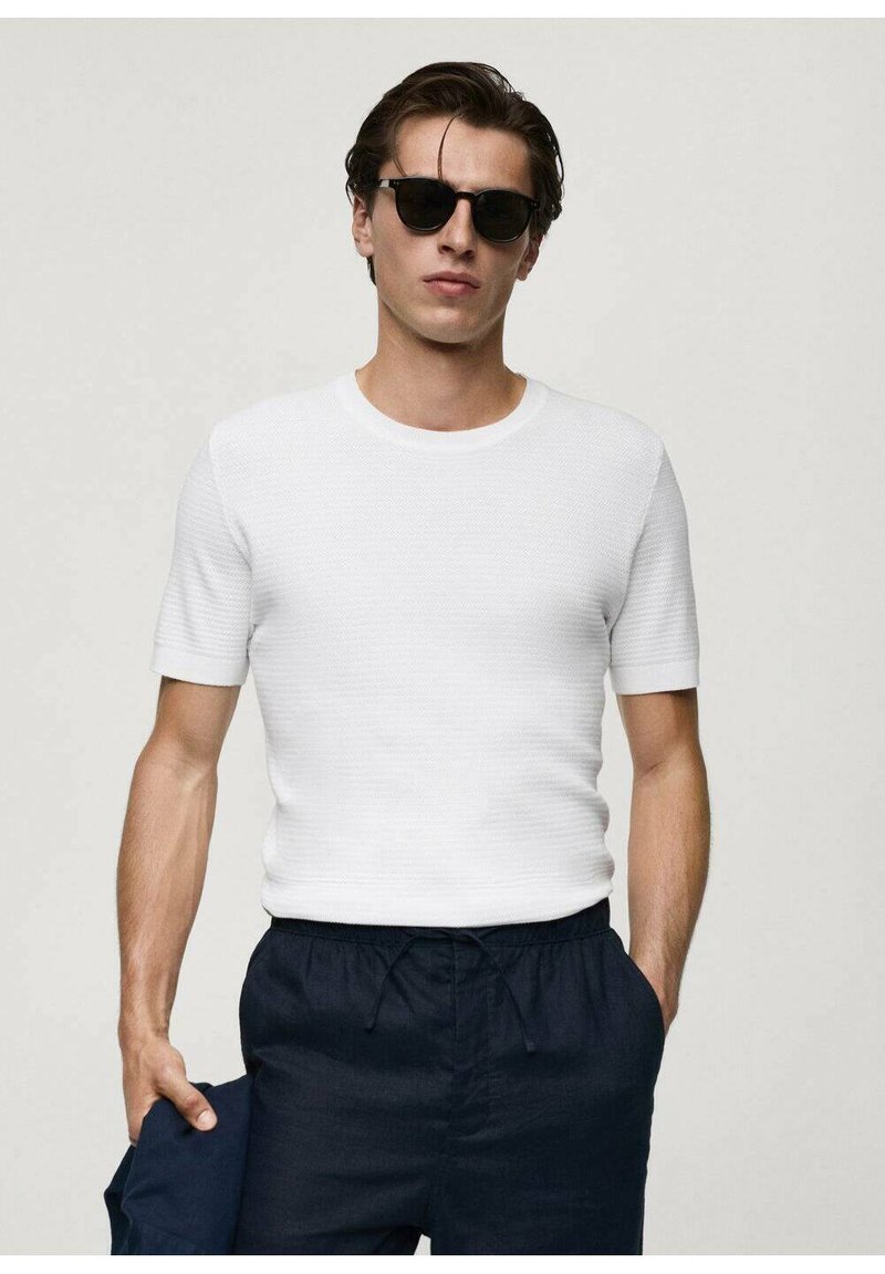 Mango FLEW - Basic T-shirt - white - Zalando.co.uk