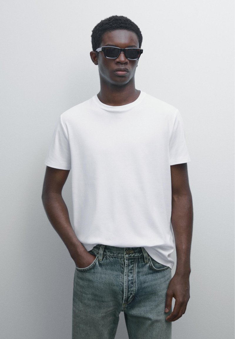 Massimo Dutti T-Shirt basic - white/weiß - Zalando