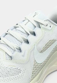 Nike Performance PEGASUS 41 - Väglöparskor - white/chalk/sea glass/pure ...