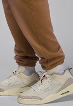 Jordan FLIGHT - Trainingsbroek - desert bronze/brons - Zalando.be