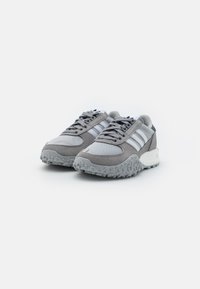 adidas Originals RETROPY E5 WRP UNISEX - Trainers - grey three/footwear ...