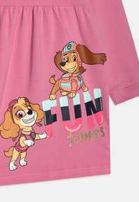 Name it NMFFULA PAWPATROL DRESS - Jurk - rose/donkerroze - Zalando.nl