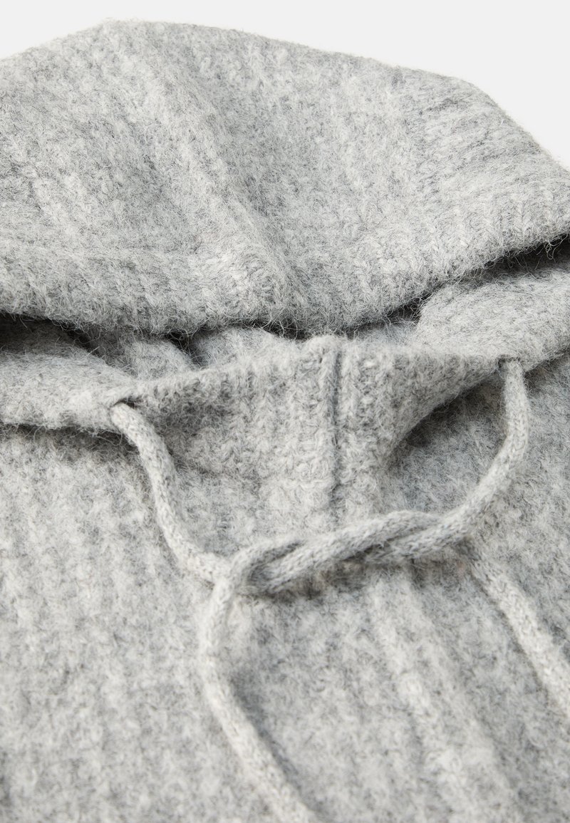 Pieces NAMBI BALACLAVA - Copricapo - light grey melange/grigio chiaro ...
