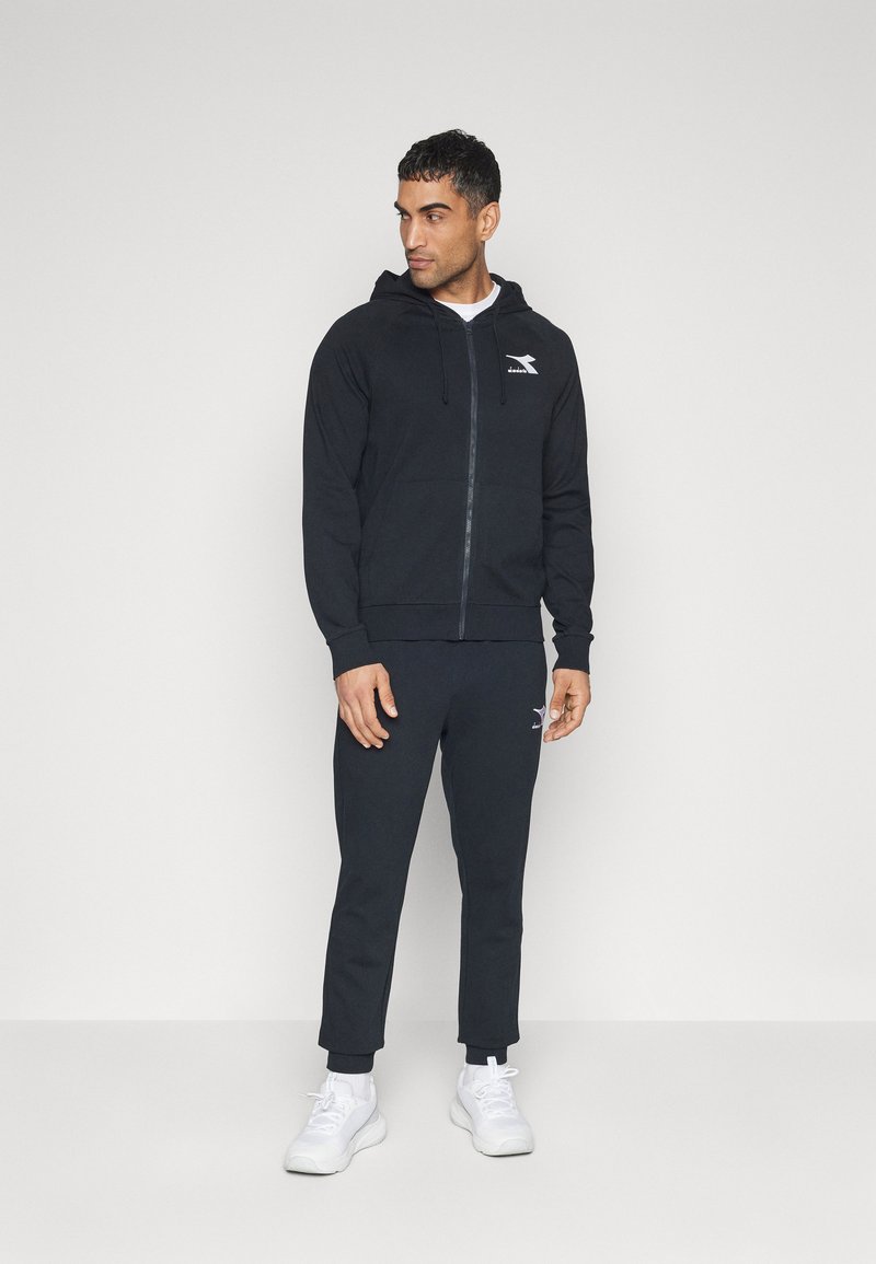 Diadora TRACKSUIT CORE - Treningas - black/juoda - Zalando.lt