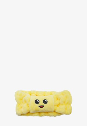 Makeup Revolution REVOLUTION X FORTNITE PEELY BANANA MOUSSE MASK ...