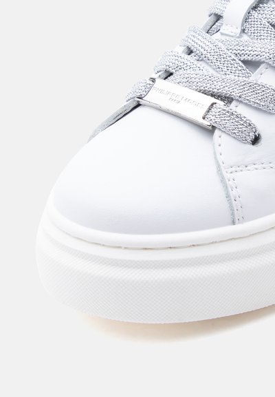 Philippe Model UNISEX - Sneakers laag - white/silver-coloured/wit ...