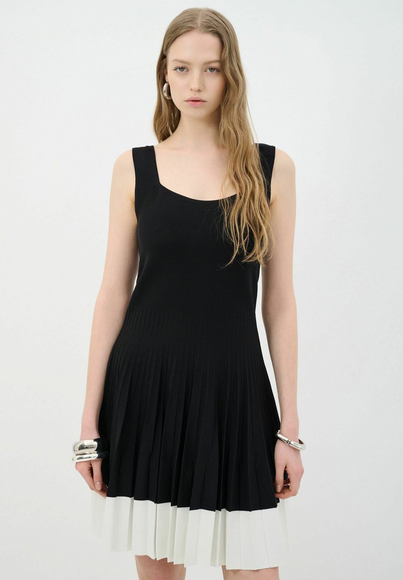 adL Jumper dress - black - Zalando