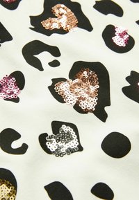 Next ANIMAL SEQUIN STANDARD - T-Shirt print - ecru white/weiß - Zalando.ch