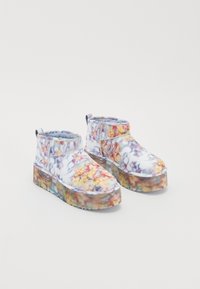 UGG UGG COLLINA STRADA ULTRA MINI PLATFORM - Classic ankle boots ...