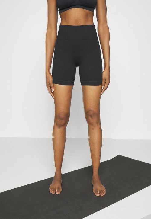 Winshape FUNCTIONAL COMFORT BIKER SHORTS - Tights - black/schwarz ...