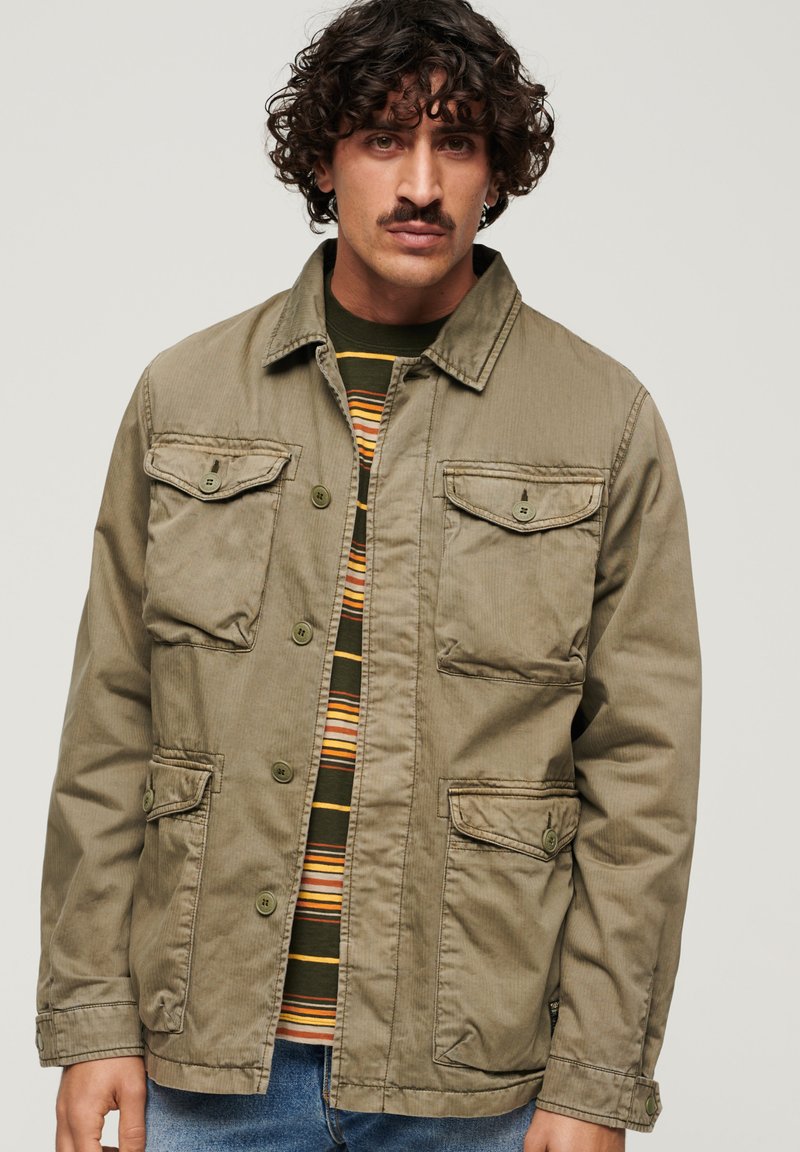 Superdry Leichte Jacke - dusty olive green/grün - Zalando.de