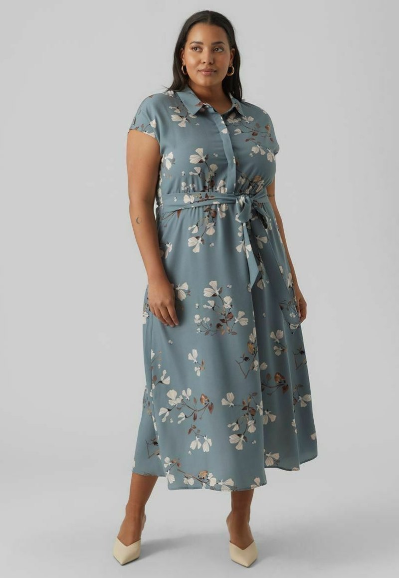 Vero Moda Curve VMNEWHALLIE LONG DRESS - Abito a camicia - green milieu ...