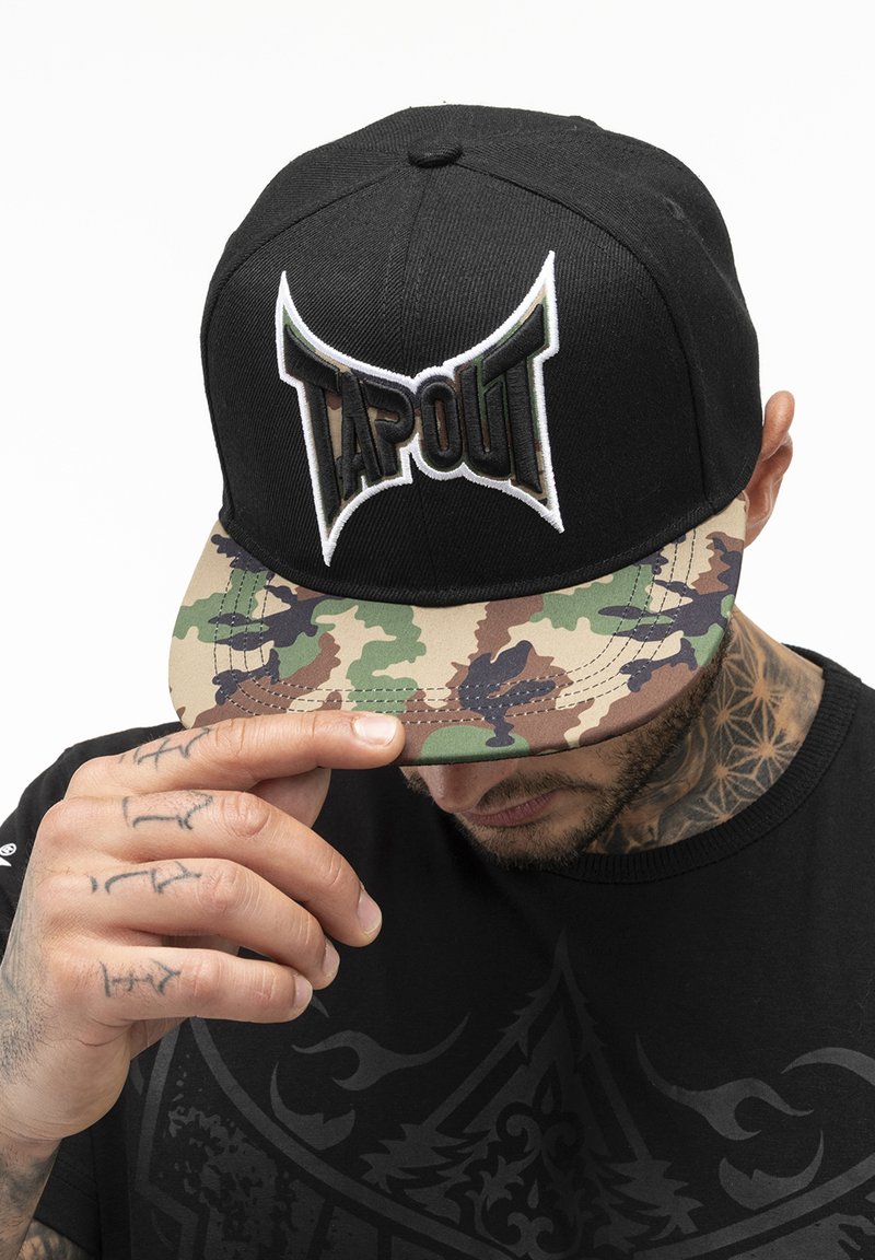 Tapout CHEROKEE - Cap - black camo woodland/black - Zalando