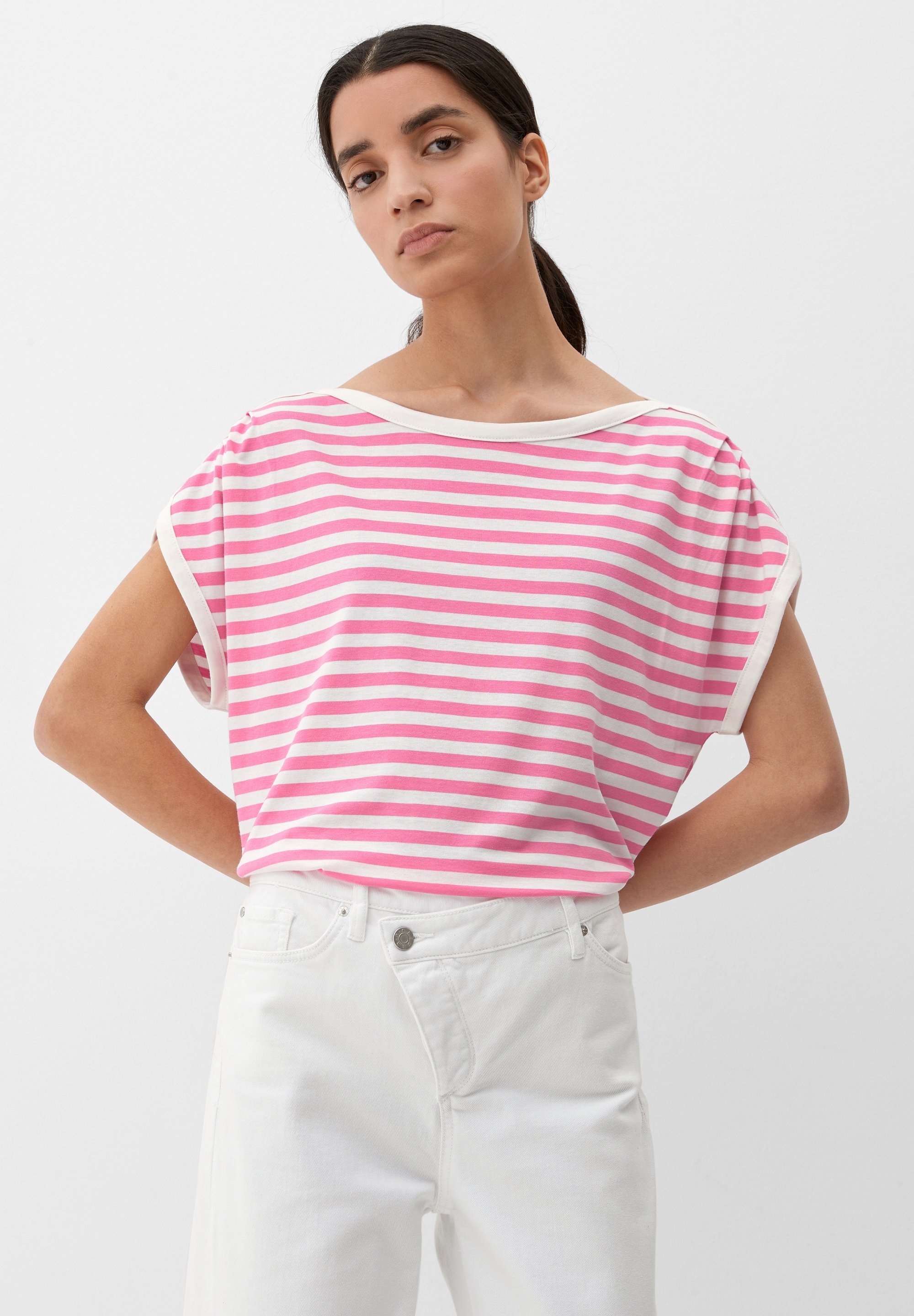 Negativ Seite Bad shirt u boot ausschnitt gestreift Wegbringen Spazieren gehen Fehler