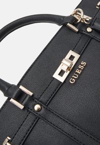 Guess EMILEE LUXURY SATCHEL - Bolso de mano - black/negro - Zalando.es
