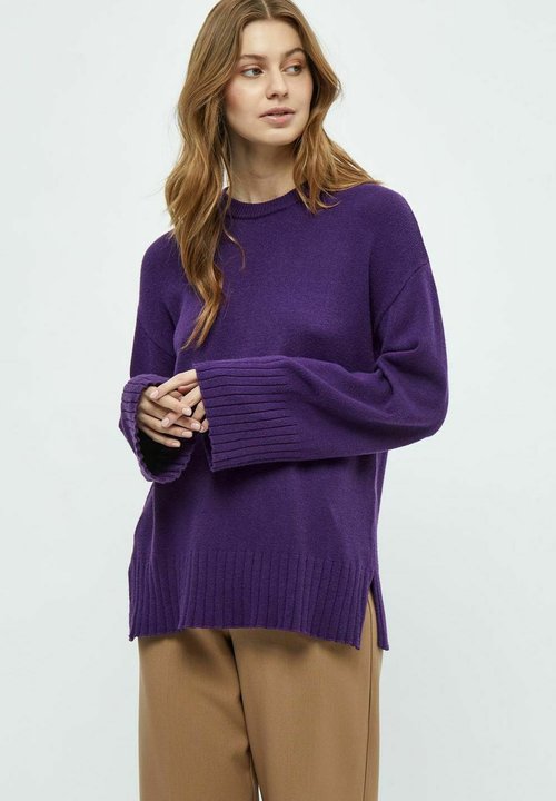 PEPPERCORN TANA V NECK RAGLAN LONG SLEEVE - Strickpullover - imperial ...