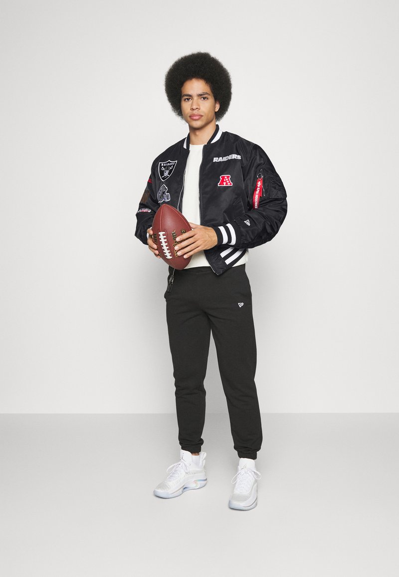 New Era NFL X ALPHA INDUSTRIES OAKLAND RAIDERS MA-1 BOMBER ...