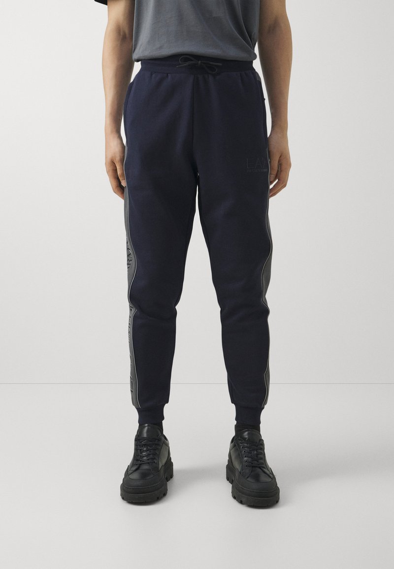 Ea7 Emporio Armani Trouser Jogginghose Blu Navy Dunkelblau Zalando De