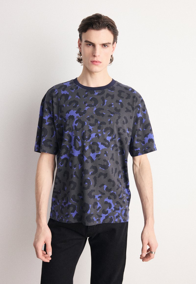 BOSS LEOPARD - T-Shirt print - bright purple/lila - Zalando
