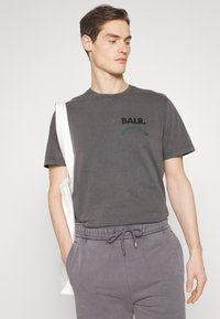 BALR. OLAF STRAIGHT WASHED TROPHY CLUB - T-Shirt print - dark grey/dunkelgrau - Zalando.ch