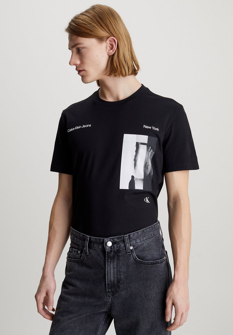 Calvin Klein Jeans SERENITY MULTI GRAPHIC - T-shirt med print - ck ...
