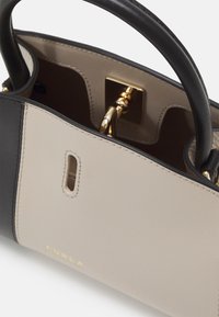 Furla GENESI MINI TOTE - Handtas - fullmoon/nero/zwart - Zalando.nl