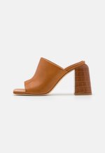 DEAR FRANCES DERI - Heeled mules - saddle/light brown - Zalando.de