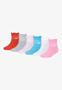 Nike Sportswear RUFFLE ANKLE 6 PACK - Socks - picante red/red - Zalando ...