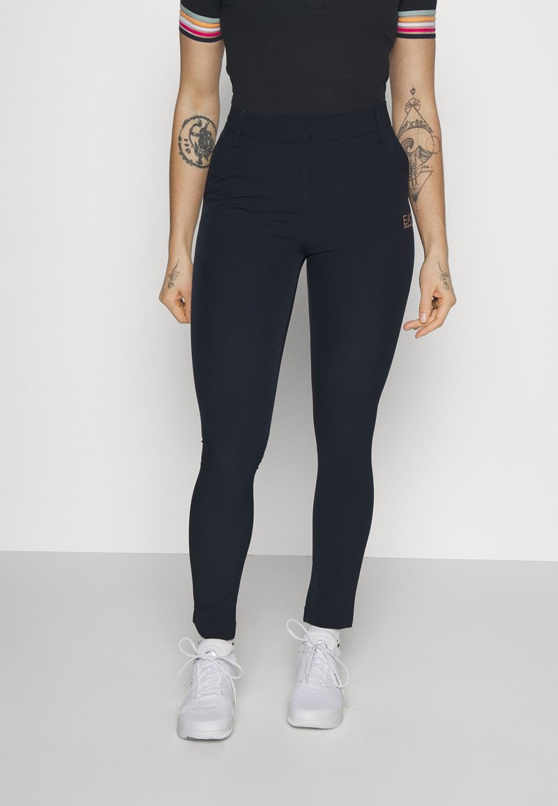 EA7 Emporio Armani TENNIS CLUB PANTS - Retuusid - navy blue/tumesinine ...