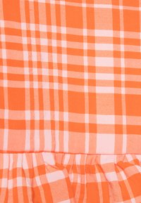 Envii ENANASTASIA - Shorts - red seersucker/orange - Zalando.se