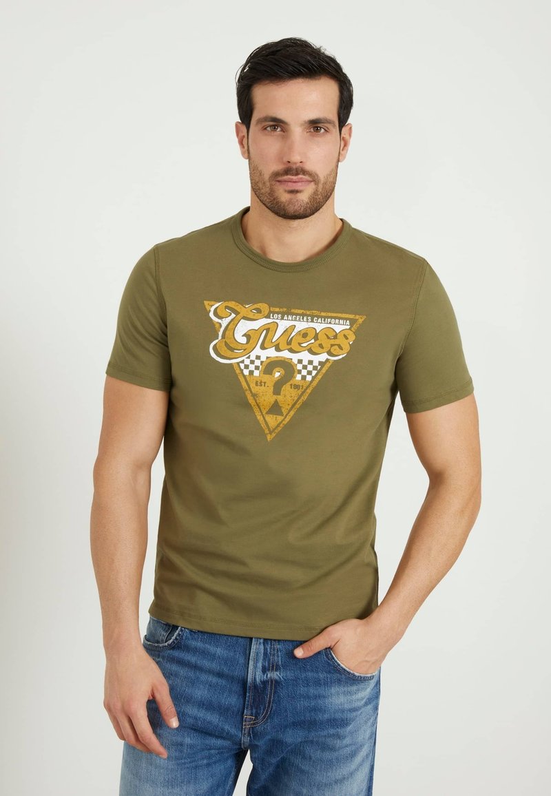 Guess Mit Logodreieck T Shirt Print Grün Groen Zalando Nl