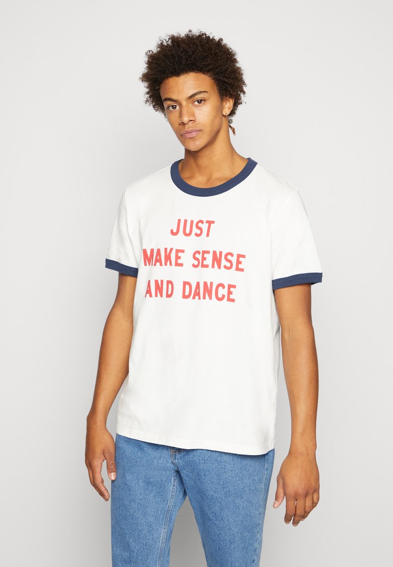 Nudie Jeans RICKY - Print T-shirt - off white/off-white - Zalando.de